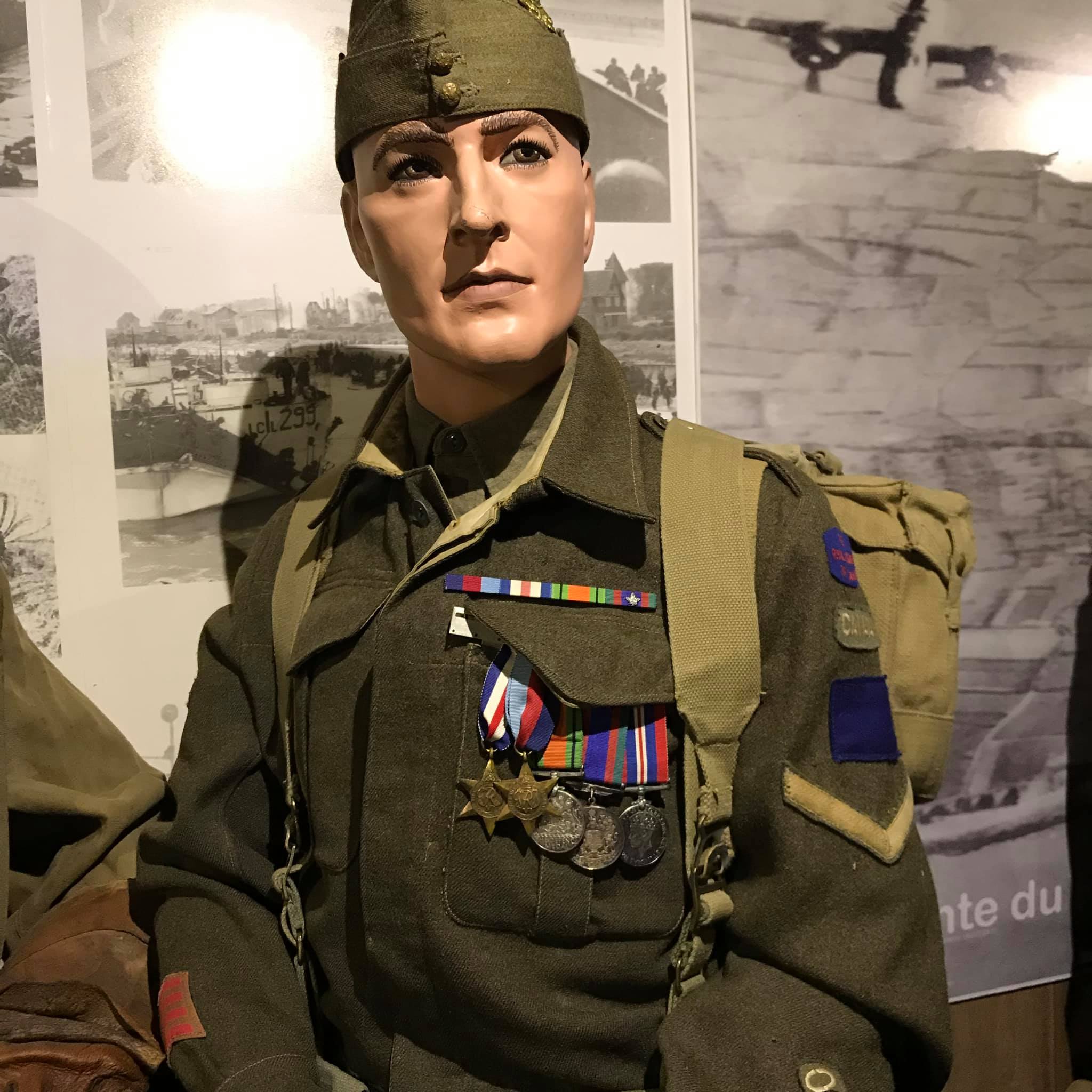 CANADESE SOLDATEN – Canada Poland War II Museum